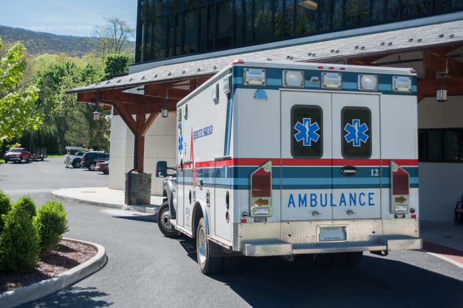 ALS Ambulance Staffing Solutions | StaffDash